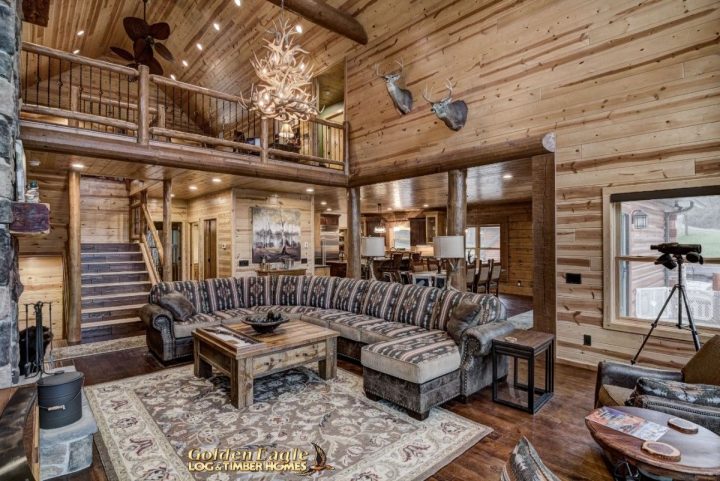 Rocky Mountain Luxury Log Cabin Has Up To 7 Bedrooms