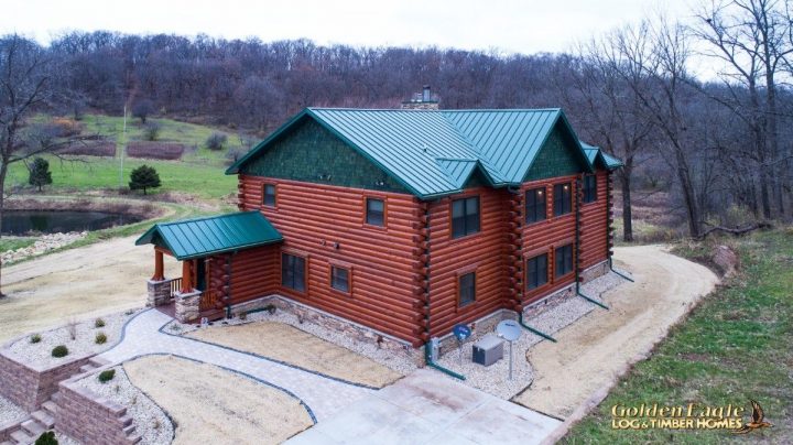Rocky Mountain Luxury Log Cabin Has Up To 7 Bedrooms
