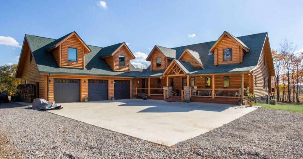 8' Swedish Cope Logs Make the Avonmore a Stunning Log Home