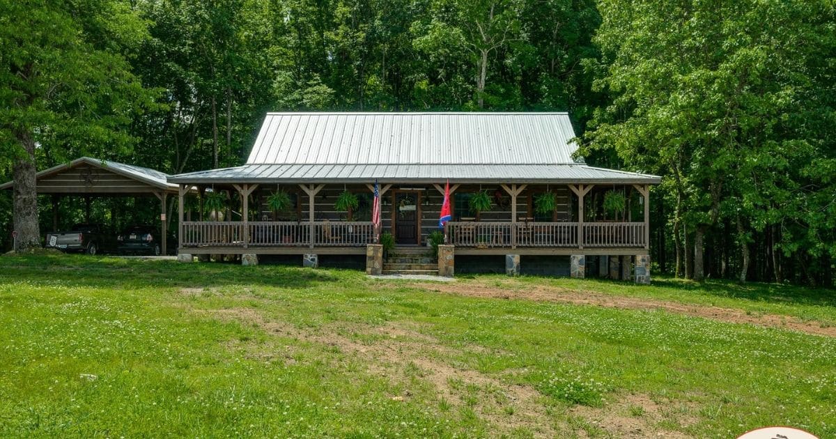 Clay's Cowboy Cabin Is a Stunning Retirement Home