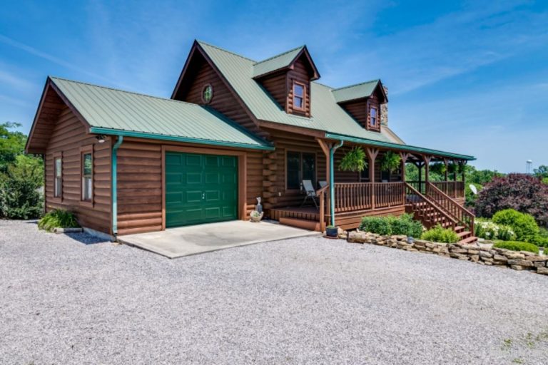 Red Boiling Springs Log Cabin Has a Gorgeous Loft Bedroom