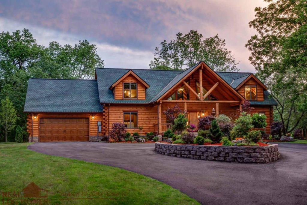 Green Gables Cabin Has 4 Bedrooms and 4 Bathrooms