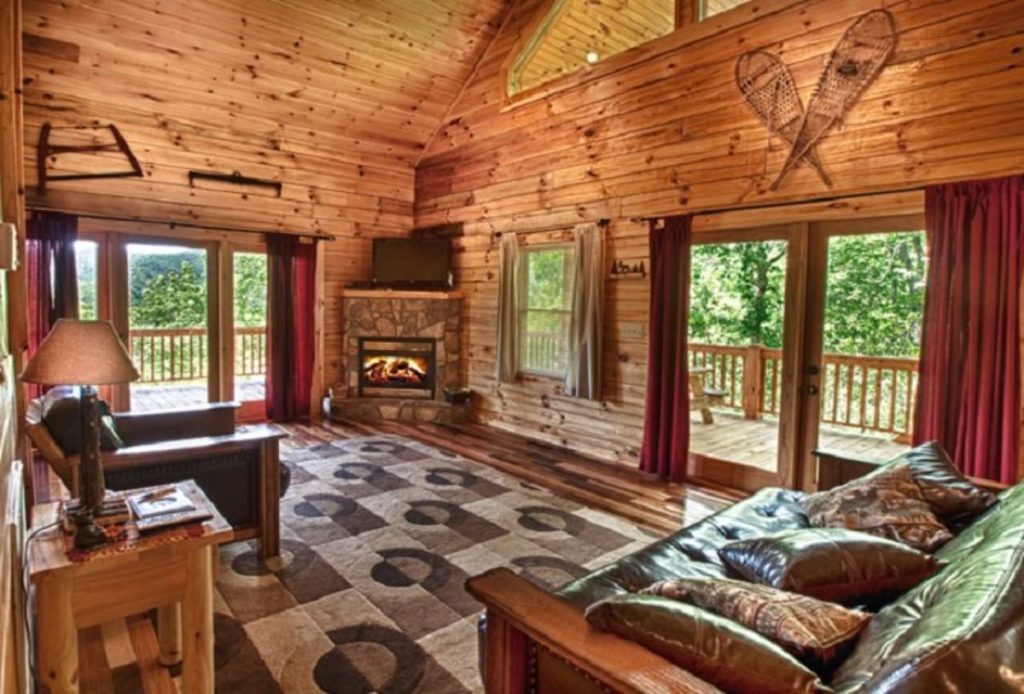 The Moonshine Cabin Delivers Just the Right Amount of Comfort