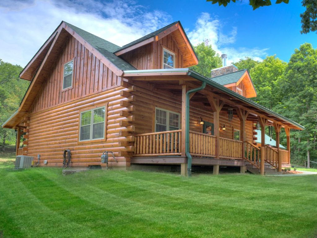 The Pennsylvania Hudson Log Cabin Has a Lovely Modern Kitchen
