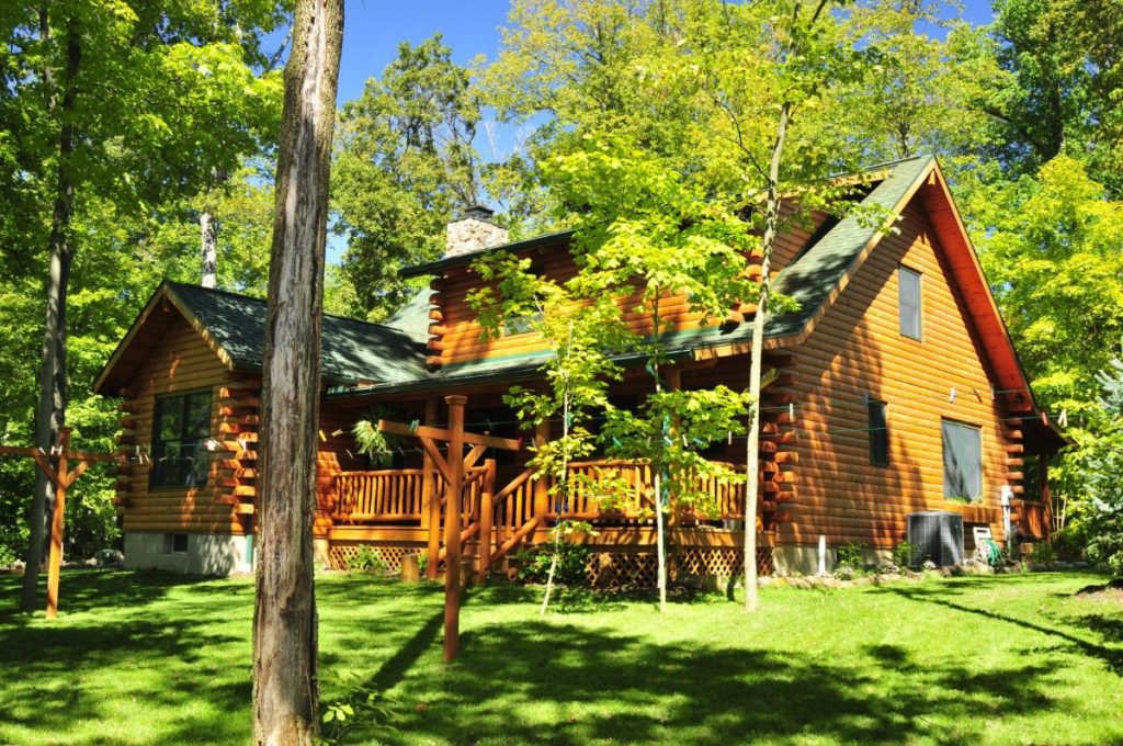 The Hufford Cabin is a Perfect Rustic Retreat - Log Cabin Connection