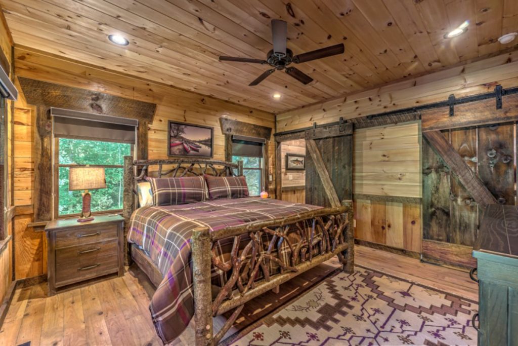 Trout House Cabin Retreat Easily Sleeps 10 People