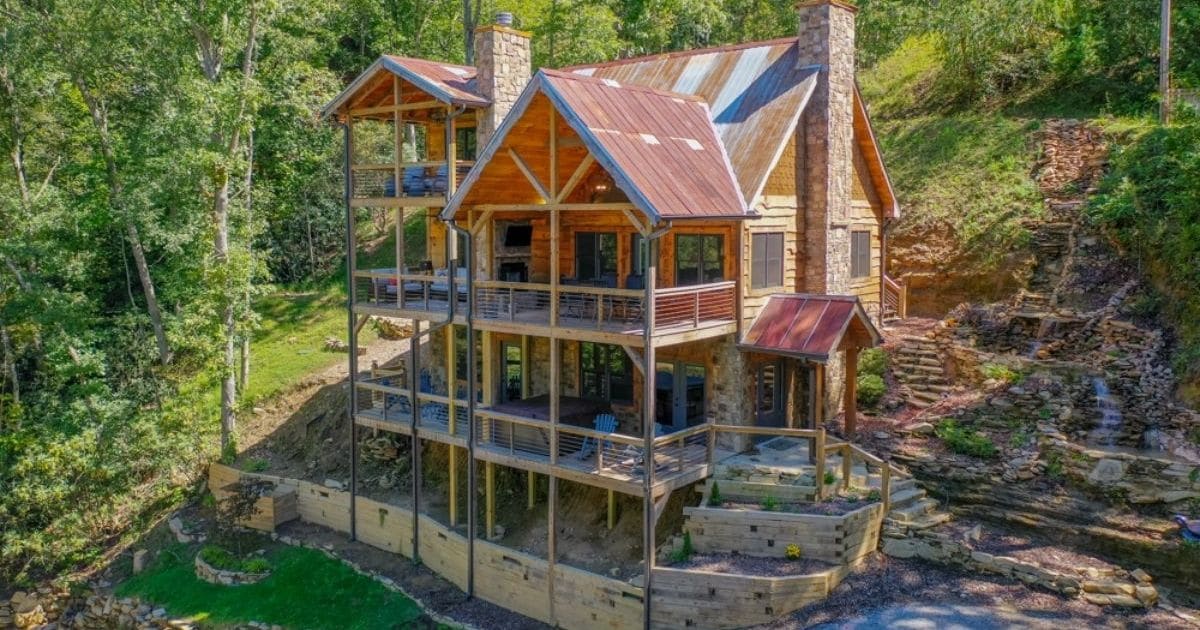 Trout House Cabin Retreat Easily Sleeps 10 People