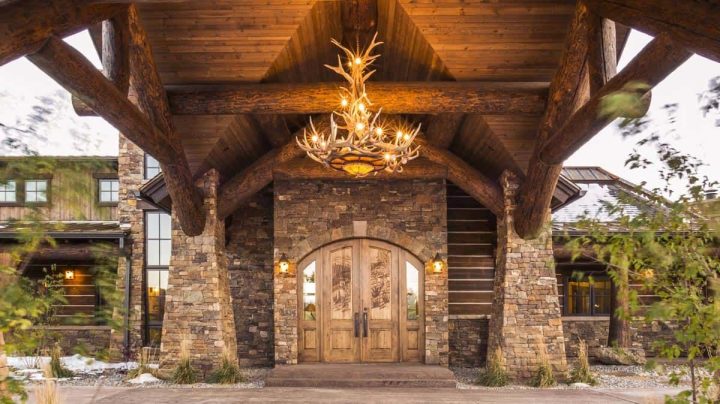 Beaver Valley Ranch Has Beauty and Comfort in Rustic Style