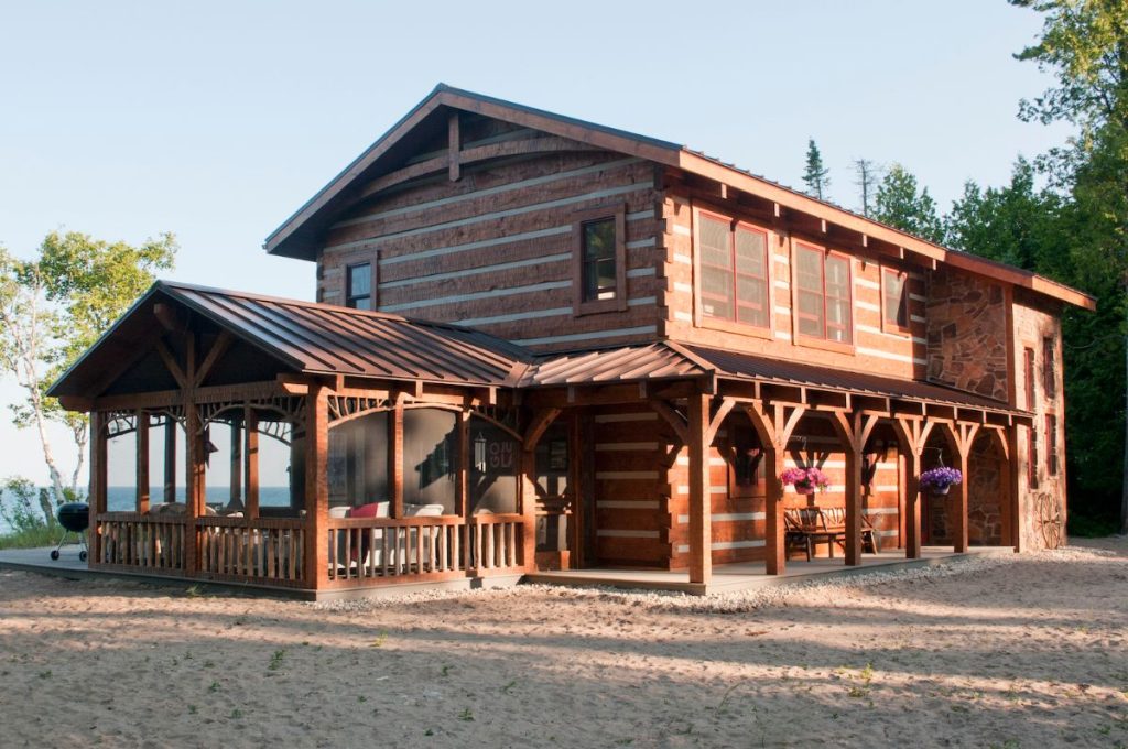 Drewek Camp Mudjeekee Is a Gorgeous Waterfront Cabin Home