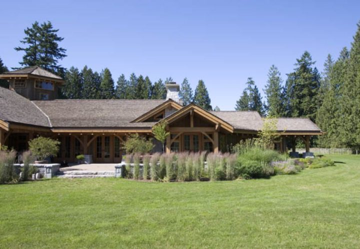 Woodland Park Uses Log Cabin Foundations In Modern Style