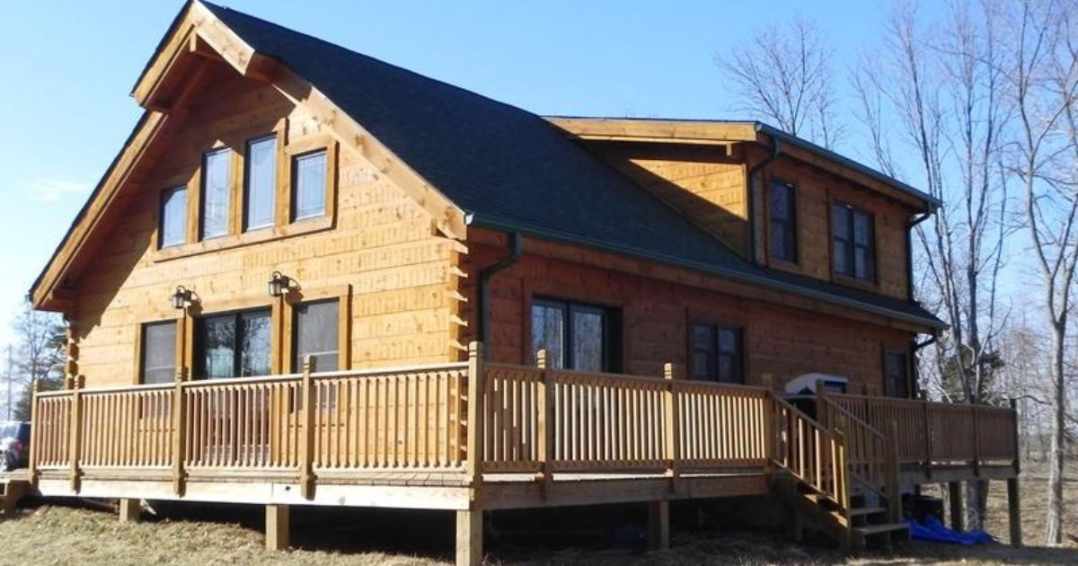 Rustic Outside and Modern Inside Makes Salem Ridge Unique