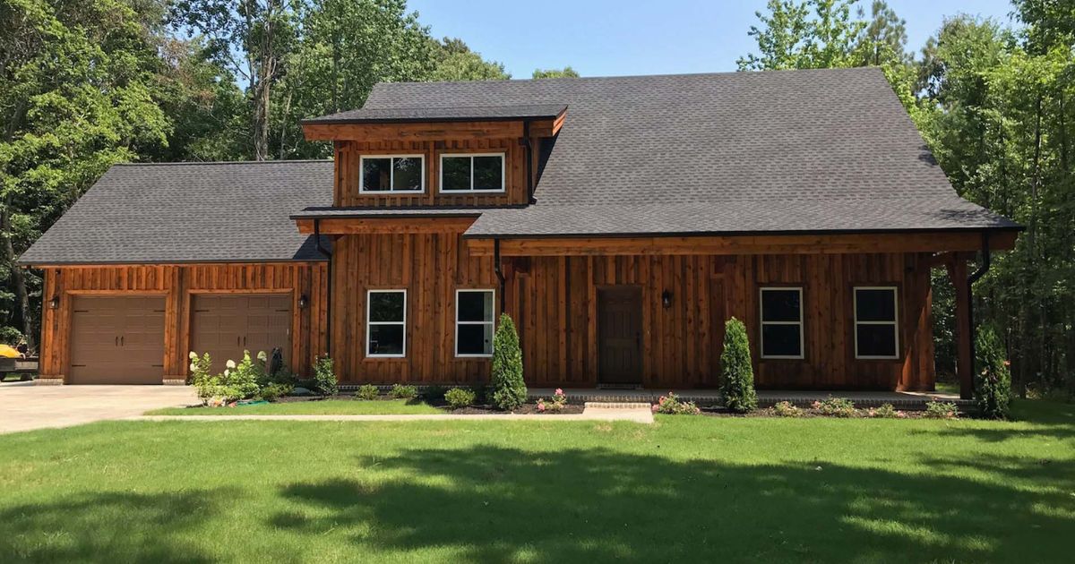 Find An Open Floor Plan and Gable Roof In JMO1019 Cabin