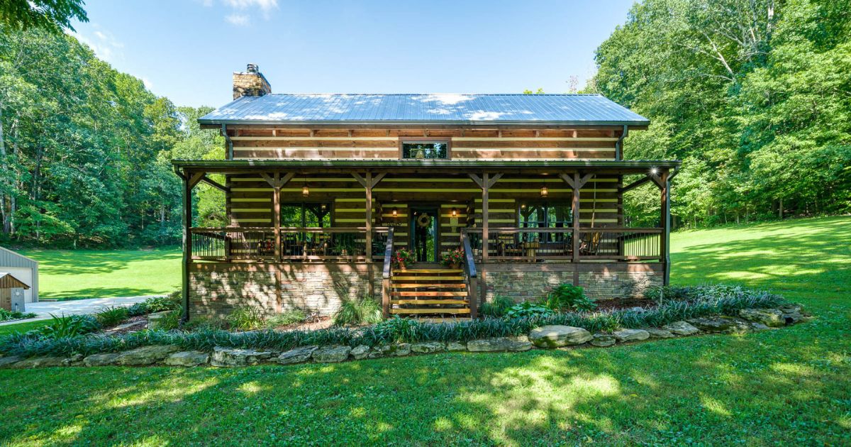 Shaneyfelt Dovetailed Log Cabin Has A Family Kitchen You'll Love